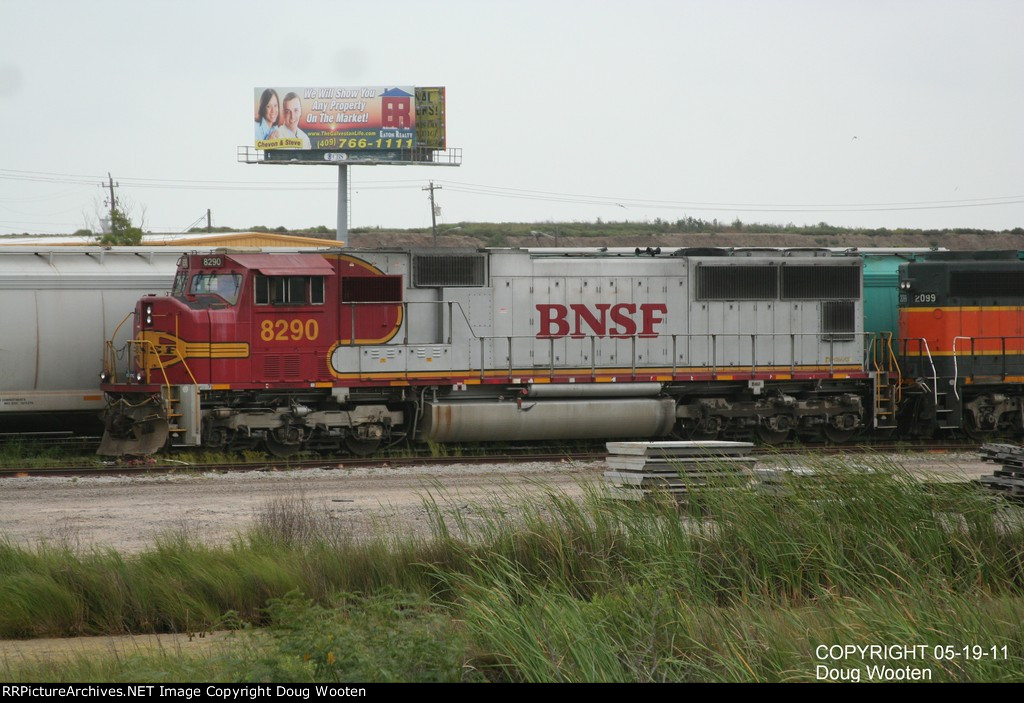 BNSF 8290